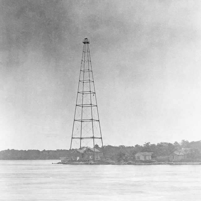 Hell Gate Lighthouse, New York at Lighthousefriends.com