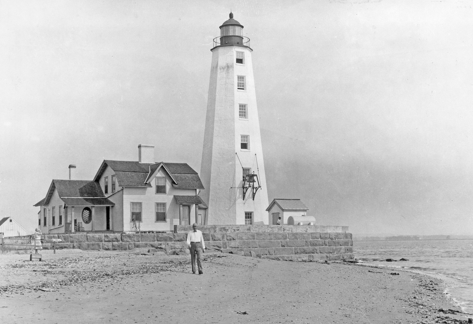 Lynde Point (Saybrook Inner) Lighthouse, Connecticut at ...
