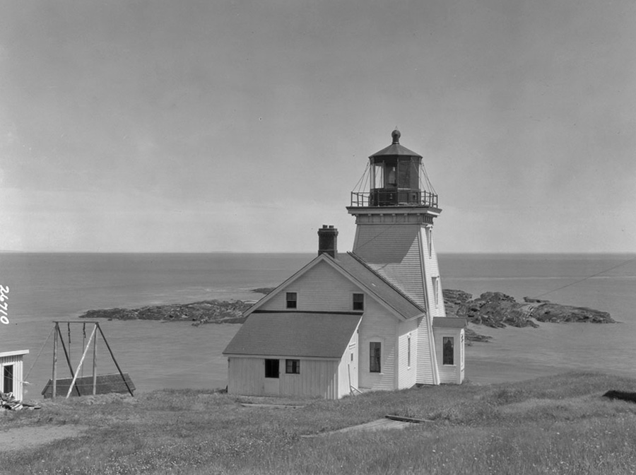 Quaco Head Lighthouse, New Brunswick Canada at Lighthousefriends.com