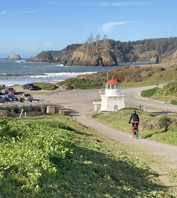 Trinidad Head Memorial Lighthouse, California at Lighthousefriends.com