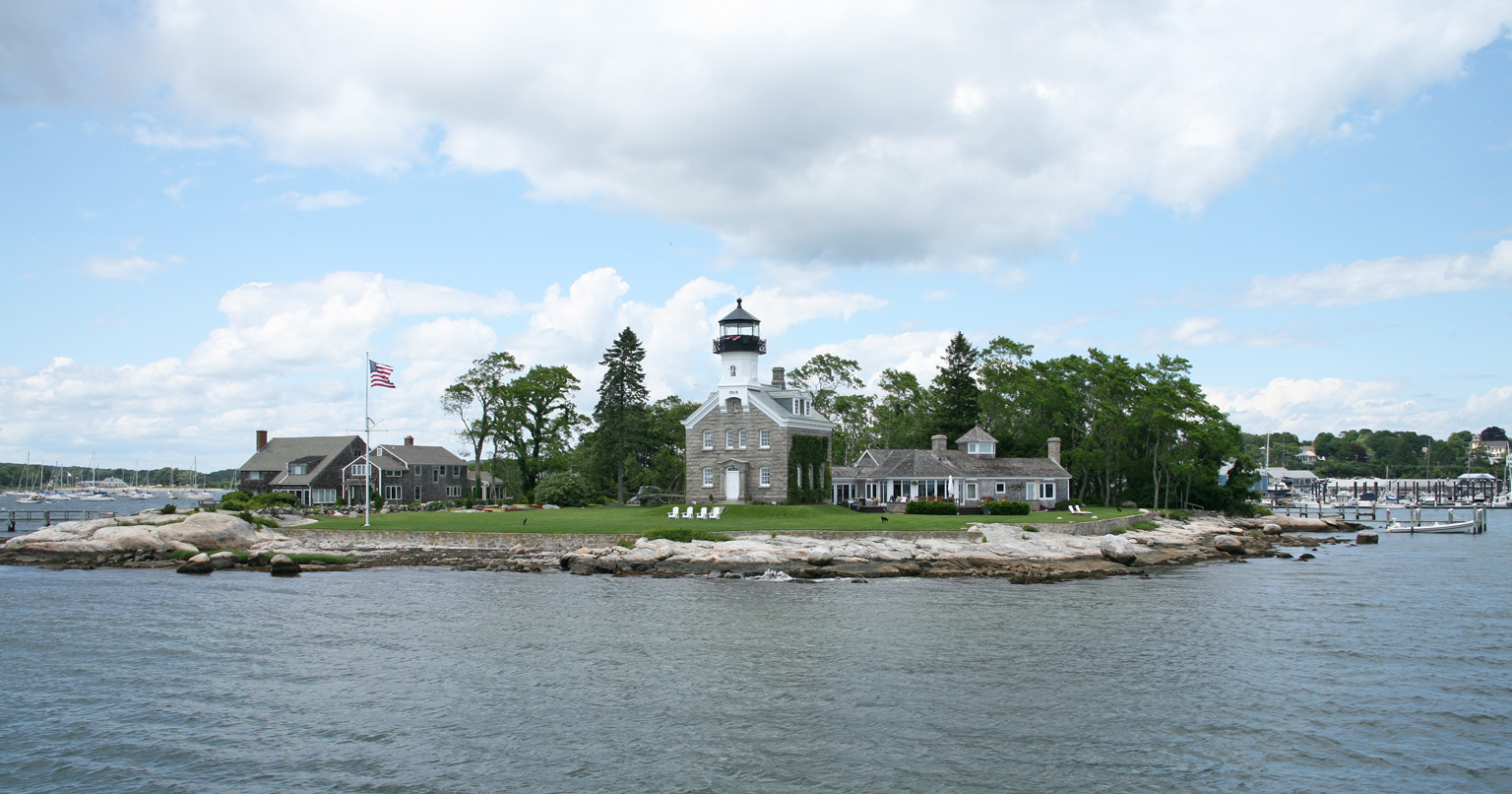Morgan Point Lighthouse, Connecticut at Lighthousefriends.com